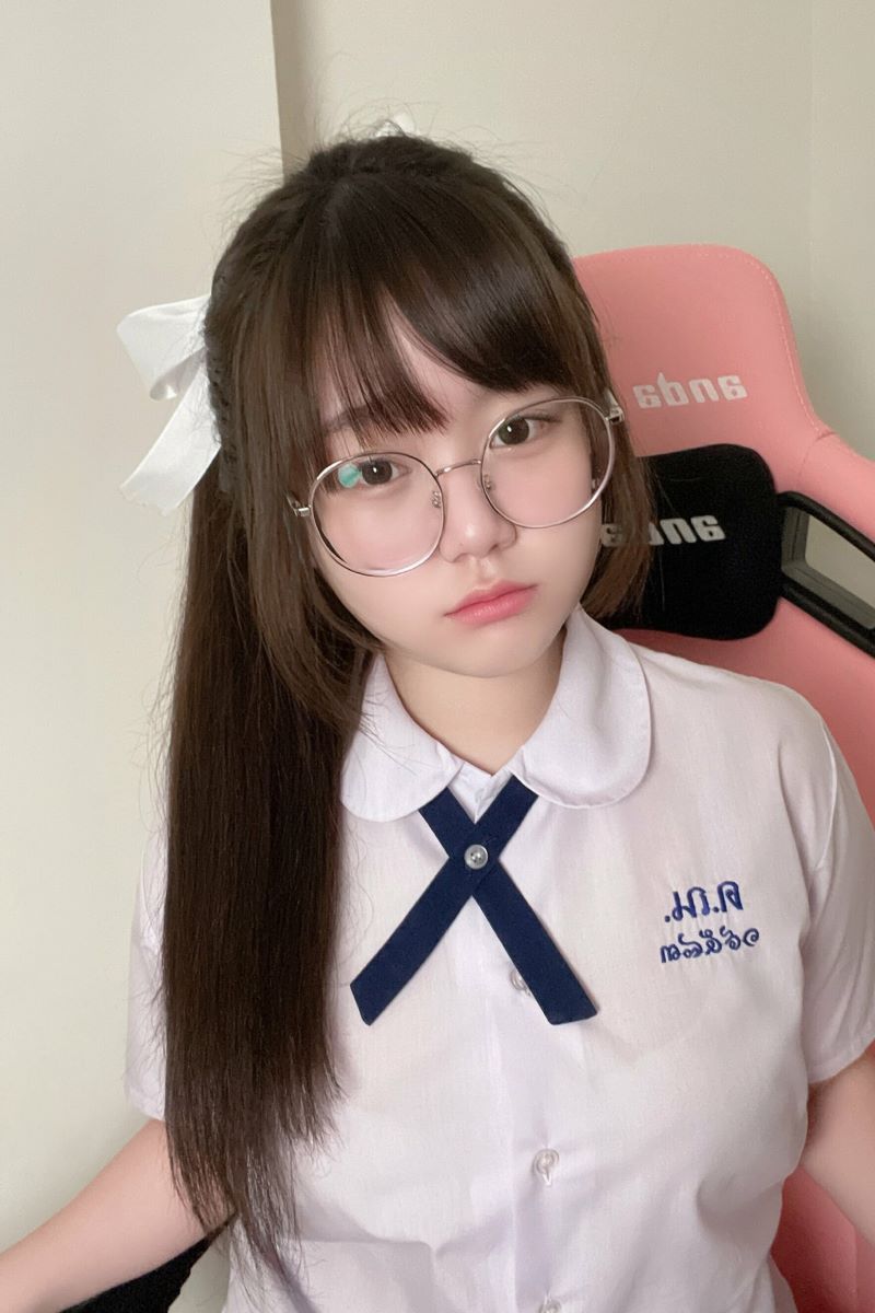 2709-saizneko-高颜值肥臀眼镜少女视图合集[1113P109V]_网红美女_花荣村